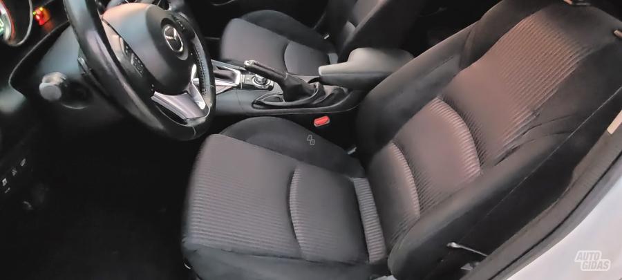 Balts Mazda 3 2015 Kretinga, ar dzinēja tilpumu 2.20 L un nobraukumu 155 tūkst. km par 7500 €, foto 22 vietnē AUTOMOTO.COM.LV