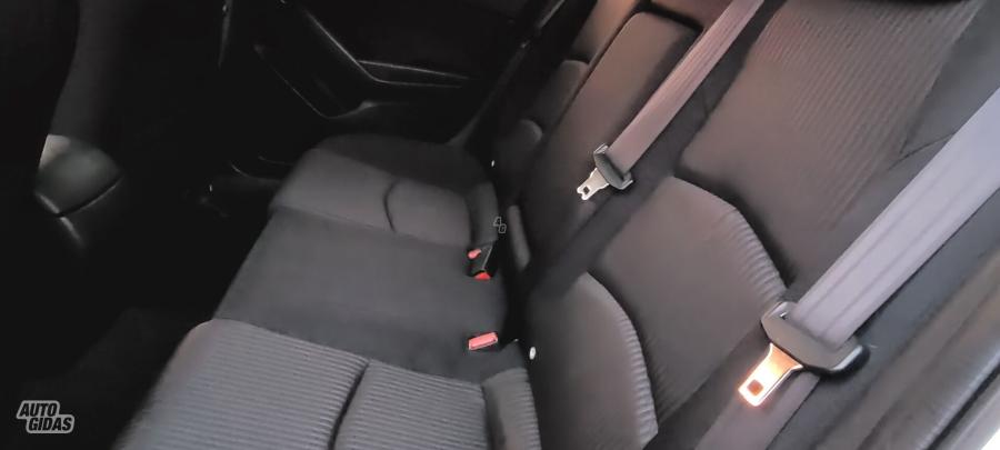 Balts Mazda 3 2015 Kretinga, ar dzinēja tilpumu 2.20 L un nobraukumu 155 tūkst. km par 7500 €, foto 23 vietnē AUTOMOTO.COM.LV