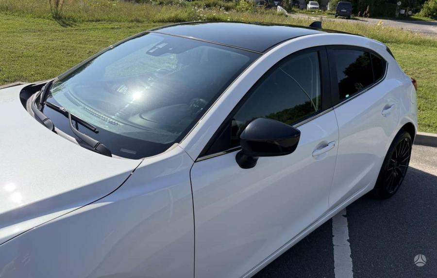 White Mazda 3 2015 in Klaipeda, with an engine capacity of 2.00 L and mileage of 179 thousand km for 9100 €, photo 10 on AUTOMOTO.COM.LV