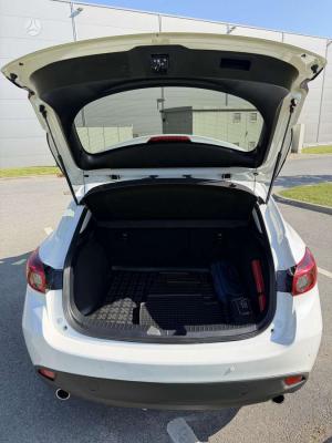 White Mazda 3 2015 in Klaipeda, with an engine capacity of 2.00 L and mileage of 179 thousand km for 9100 €, photo 11 on AUTOMOTO.COM.LV