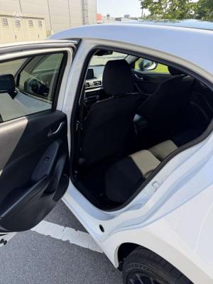 White Mazda 3 2015 in Klaipeda, with an engine capacity of 2.00 L and mileage of 179 thousand km for 9100 €, photo 12 on AUTOMOTO.COM.LV