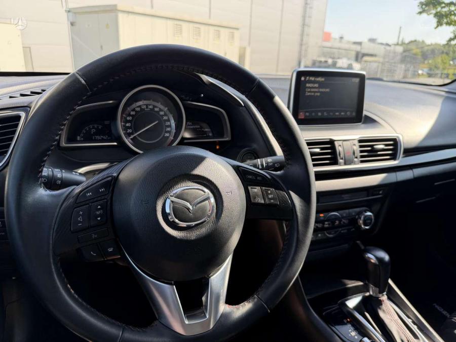 White Mazda 3 2015 in Klaipeda, with an engine capacity of 2.00 L and mileage of 179 thousand km for 9100 €, photo 20 on AUTOMOTO.COM.LV