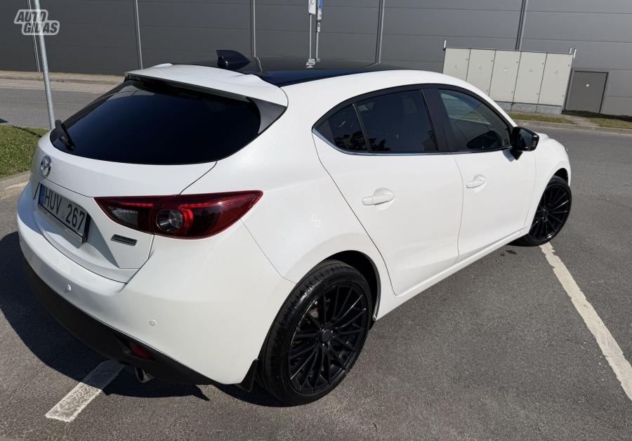 White Mazda 3 2015 in Klaipeda, with an engine capacity of 2.00 L and mileage of 179 thousand km for 9100 €, photo 7 on AUTOMOTO.COM.LV