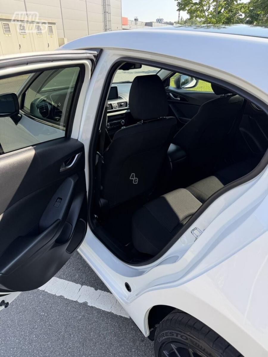 White Mazda 3 2015 in Klaipeda, with an engine capacity of 2.00 L and mileage of 179 thousand km for 9100 €, photo 14 on AUTOMOTO.COM.LV