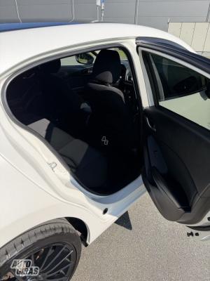 White Mazda 3 2015 in Klaipeda, with an engine capacity of 2.00 L and mileage of 179 thousand km for 9100 €, photo 16 on AUTOMOTO.COM.LV