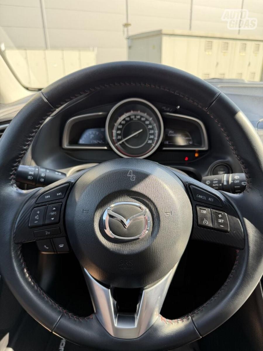 White Mazda 3 2015 in Klaipeda, with an engine capacity of 2.00 L and mileage of 179 thousand km for 9100 €, photo 22 on AUTOMOTO.COM.LV