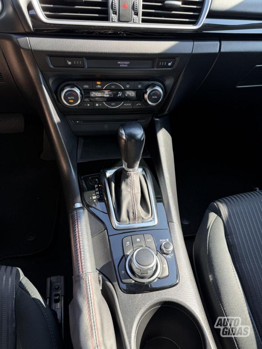 White Mazda 3 2015 in Klaipeda, with an engine capacity of 2.00 L and mileage of 179 thousand km for 9100 €, photo 25 on AUTOMOTO.COM.LV