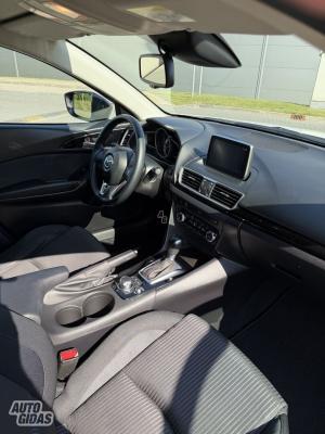 White Mazda 3 2015 in Klaipeda, with an engine capacity of 2.00 L and mileage of 179 thousand km for 9100 €, photo 26 on AUTOMOTO.COM.LV