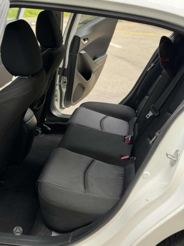 Balts Mazda 3 2016 Klaipėda, ar dzinēja tilpumu 2.19 L un nobraukumu 244 tūkst. km par 6200 €, foto 9 vietnē AUTOMOTO.COM.LV