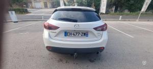 White Mazda 3 2016 in Taurage, with an engine capacity of 1.50 L and mileage of 171 thousand km for 4900 €, photo 8 on AUTOMOTO.COM.LV