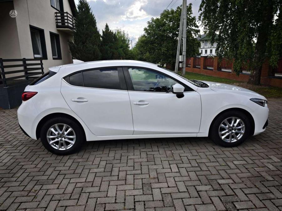 Balts Mazda 3 2017 Šauļi, ar dzinēja tilpumu 1.50 L un nobraukumu 186 tūkst. km par 8750 €, foto 6 vietnē AUTOMOTO.COM.LV