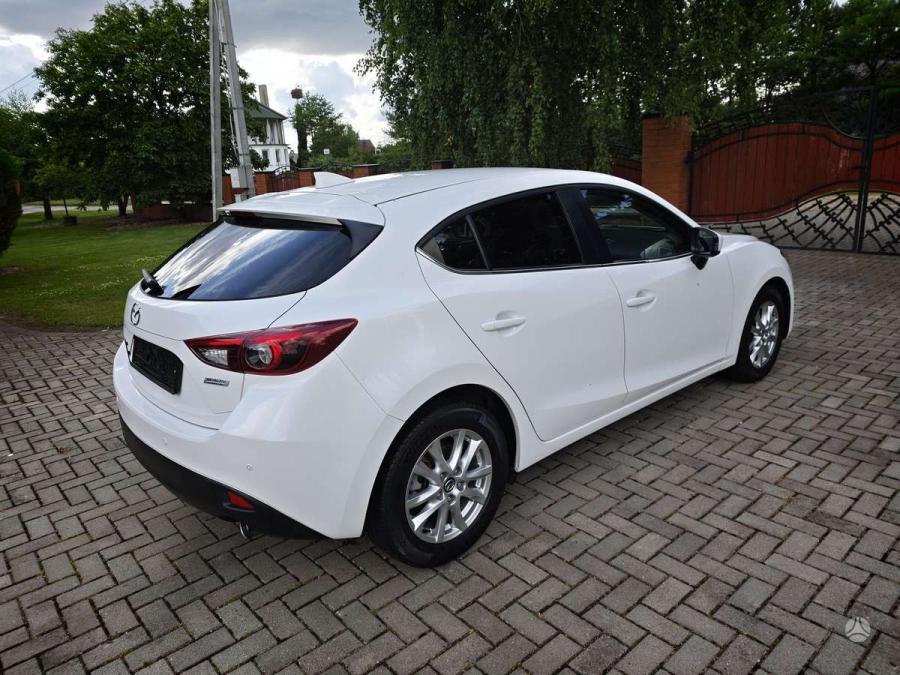 Balts Mazda 3 2017 Šauļi, ar dzinēja tilpumu 1.50 L un nobraukumu 186 tūkst. km par 8750 €, foto 7 vietnē AUTOMOTO.COM.LV