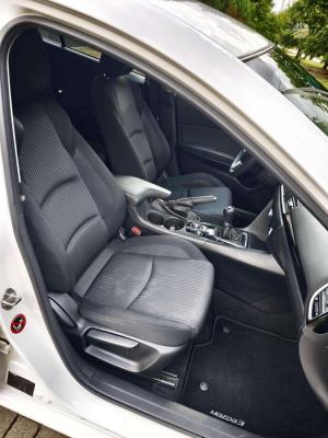 Balts Mazda 3 2017 Šauļi, ar dzinēja tilpumu 1.50 L un nobraukumu 186 tūkst. km par 8750 €, foto 13 vietnē AUTOMOTO.COM.LV