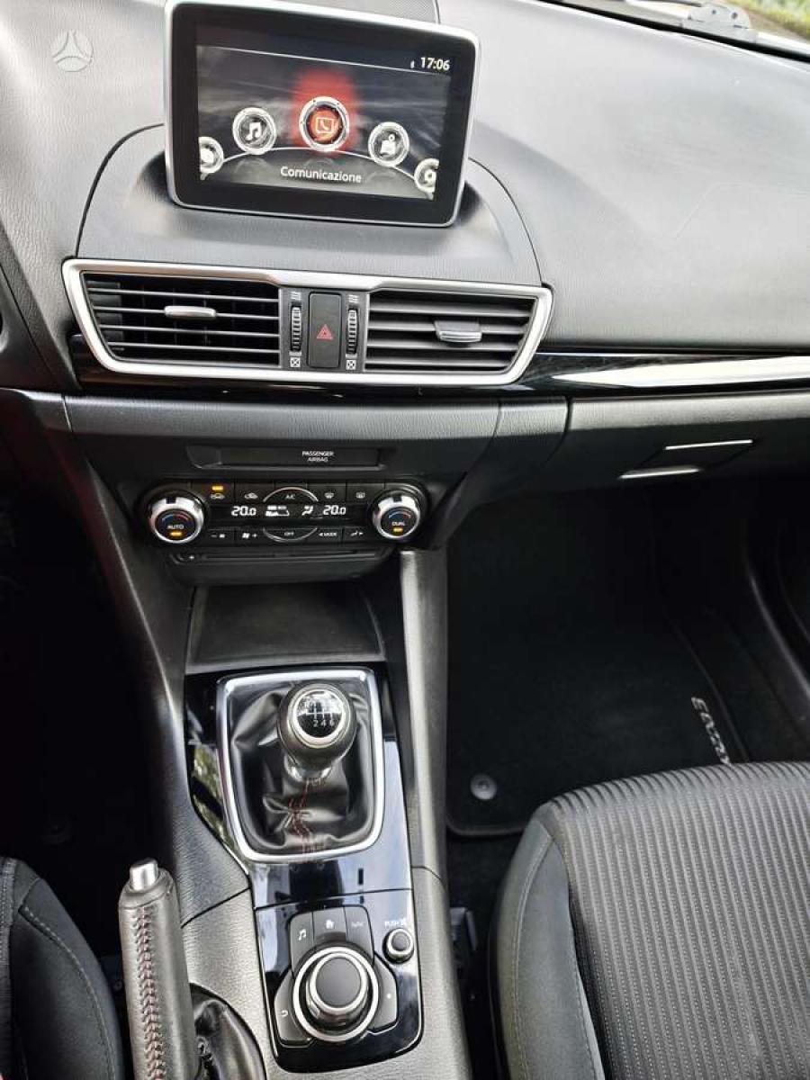 Balts Mazda 3 2017 Šauļi, ar dzinēja tilpumu 1.50 L un nobraukumu 186 tūkst. km par 8750 €, foto 16 vietnē AUTOMOTO.COM.LV
