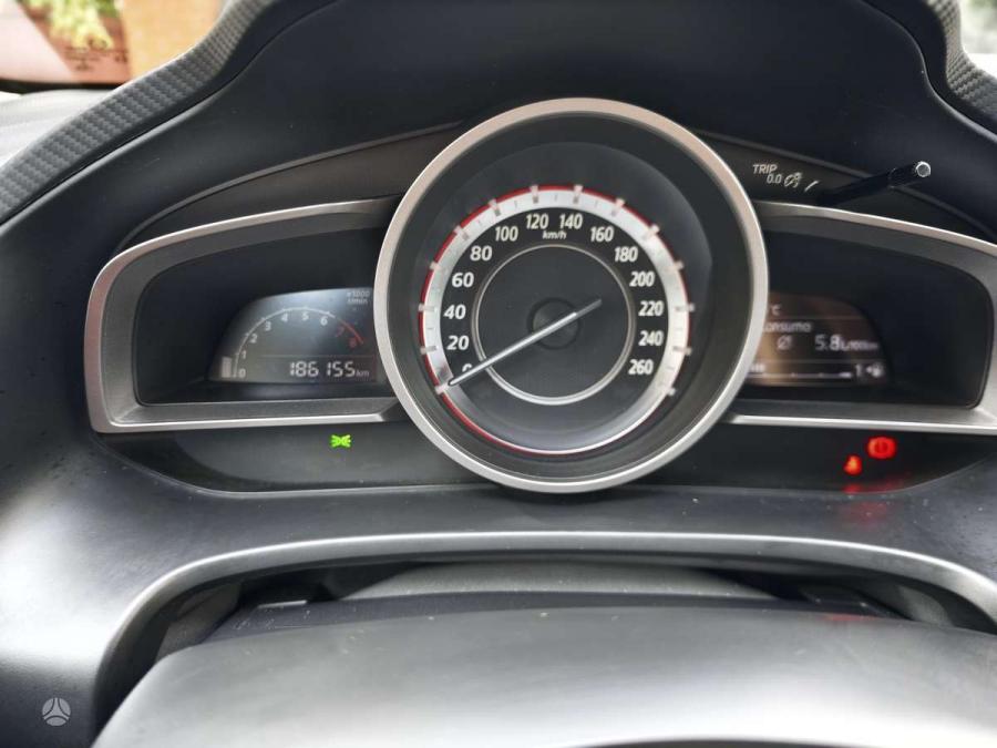 Balts Mazda 3 2017 Šauļi, ar dzinēja tilpumu 1.50 L un nobraukumu 186 tūkst. km par 8750 €, foto 19 vietnē AUTOMOTO.COM.LV