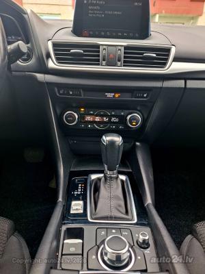 White Mazda 3 2018 in Rakvere, with an engine capacity of 2.00 L and mileage of 115 thousand km for 11900 €, photo 8 on AUTOMOTO.COM.LV