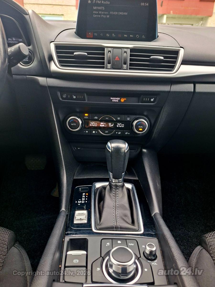 White Mazda 3 2018 in Rakvere, with an engine capacity of 2.00 L and mileage of 115 thousand km for 11900 €, photo 8 on AUTOMOTO.COM.LV