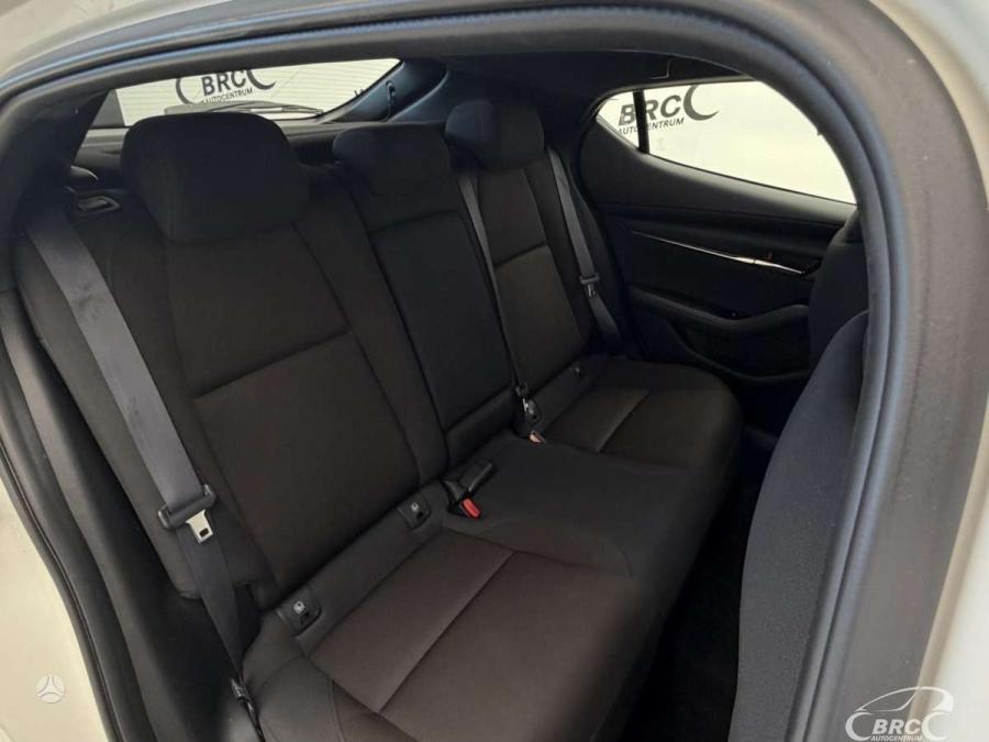 Balts Mazda 3 2021 Viļņa, ar dzinēja tilpumu 2.00 L un nobraukumu 64 tūkst. km par 17499 €, foto 13 vietnē AUTOMOTO.COM.LV
