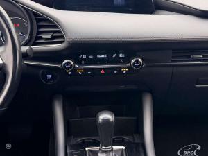 Balts Mazda 3 2021 Viļņa, ar dzinēja tilpumu 2.00 L un nobraukumu 64 tūkst. km par 17499 €, foto 18 vietnē AUTOMOTO.COM.LV