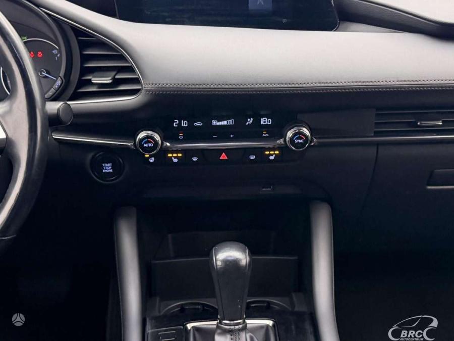 Balts Mazda 3 2021 Viļņa, ar dzinēja tilpumu 2.00 L un nobraukumu 64 tūkst. km par 17499 €, foto 18 vietnē AUTOMOTO.COM.LV