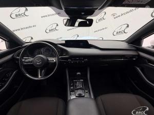 White Mazda 3 2021 in Vilnius, with an engine capacity of 2.00 L and mileage of 64 thousand km for 16999 €, photo 5 on AUTOMOTO.COM.LV