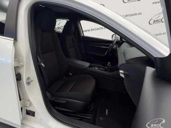 Balts Mazda 3 2021 Viļņa, ar dzinēja tilpumu 2.00 L un nobraukumu 64 tūkst. km par 16999 €, foto 8 vietnē AUTOMOTO.COM.LV