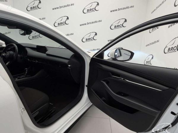 Balts Mazda 3 2021 Viļņa, ar dzinēja tilpumu 2.00 L un nobraukumu 64 tūkst. km par 16999 €, foto 10 vietnē AUTOMOTO.COM.LV
