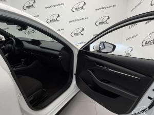 White Mazda 3 2021 in Vilnius, with an engine capacity of 2.00 L and mileage of 64 thousand km for 16999 €, photo 11 on AUTOMOTO.COM.LV