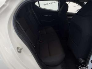 White Mazda 3 2021 in Vilnius, with an engine capacity of 2.00 L and mileage of 64 thousand km for 16999 €, photo 12 on AUTOMOTO.COM.LV