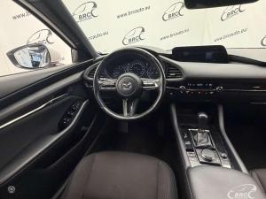 White Mazda 3 2021 in Vilnius, with an engine capacity of 2.00 L and mileage of 64 thousand km for 16999 €, photo 15 on AUTOMOTO.COM.LV