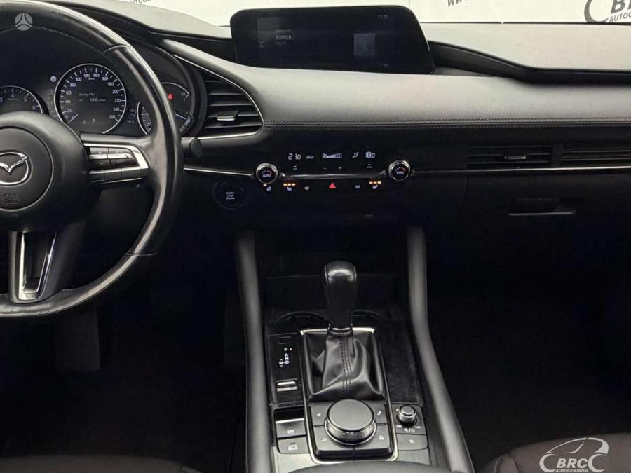 White Mazda 3 2021 in Vilnius, with an engine capacity of 2.00 L and mileage of 64 thousand km for 16999 €, photo 16 on AUTOMOTO.COM.LV