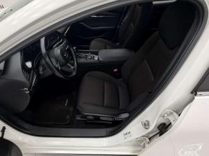 White Mazda 3 2021 in Vilnius, with an engine capacity of 2.00 L and mileage of 64 thousand km for 16999 €, photo 22 on AUTOMOTO.COM.LV