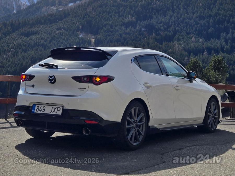 Balts Mazda 3 2023 Tallina, ar dzinēja tilpumu 2.00 L un nobraukumu 32 tūkst. km par 26490 €, foto 3 vietnē AUTOMOTO.COM.LV