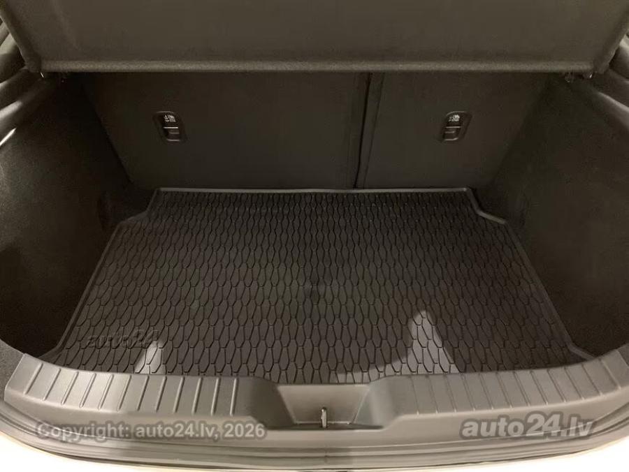 Balts Mazda 3 2023 Tallina, ar dzinēja tilpumu 2.00 L un nobraukumu 32 tūkst. km par 26490 €, foto 13 vietnē AUTOMOTO.COM.LV