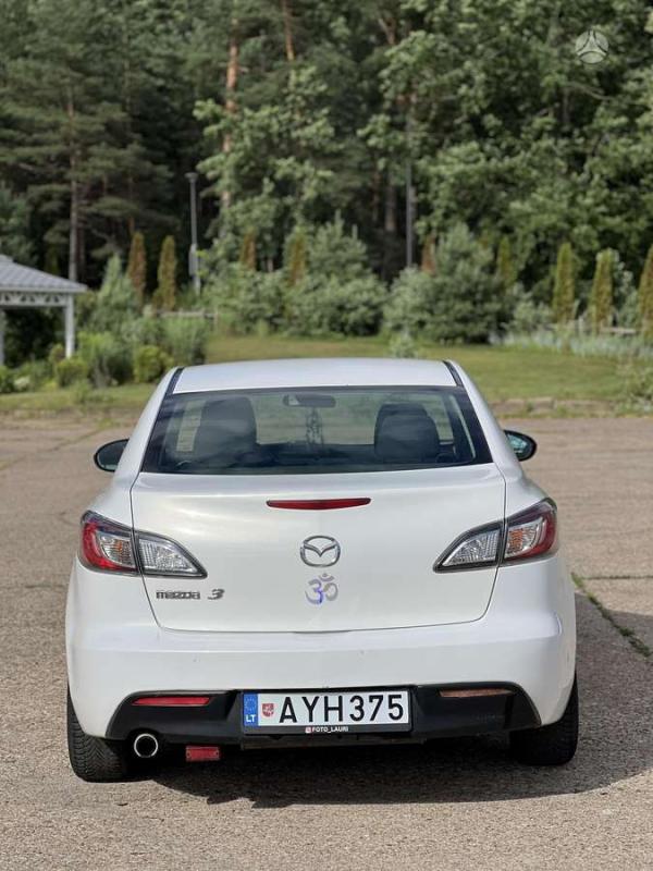 Balts Mazda 3 2009 Kauņa, ar dzinēja tilpumu 2.00 L un nobraukumu 242 tūkst. km par 2200 €, foto 3 vietnē AUTOMOTO.COM.LV