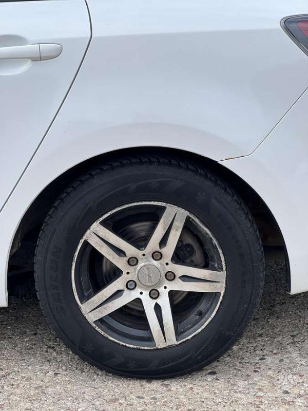 Balts Mazda 3 2009 Kauņa, ar dzinēja tilpumu 2.00 L un nobraukumu 242 tūkst. km par 2200 €, foto 7 vietnē AUTOMOTO.COM.LV