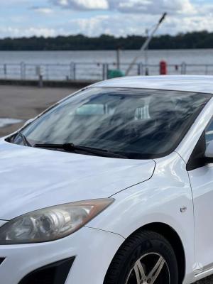White Mazda 3 2009 in Kaunas, with an engine capacity of 2.00 L and mileage of 242 thousand km for 2200 €, photo 9 on AUTOMOTO.COM.LV