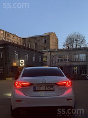 White Mazda 3 2015 in Riga, with an engine capacity of 2.20 L and mileage of 321 thousand km for 5000 €, photo 5 on AUTOMOTO.COM.LV