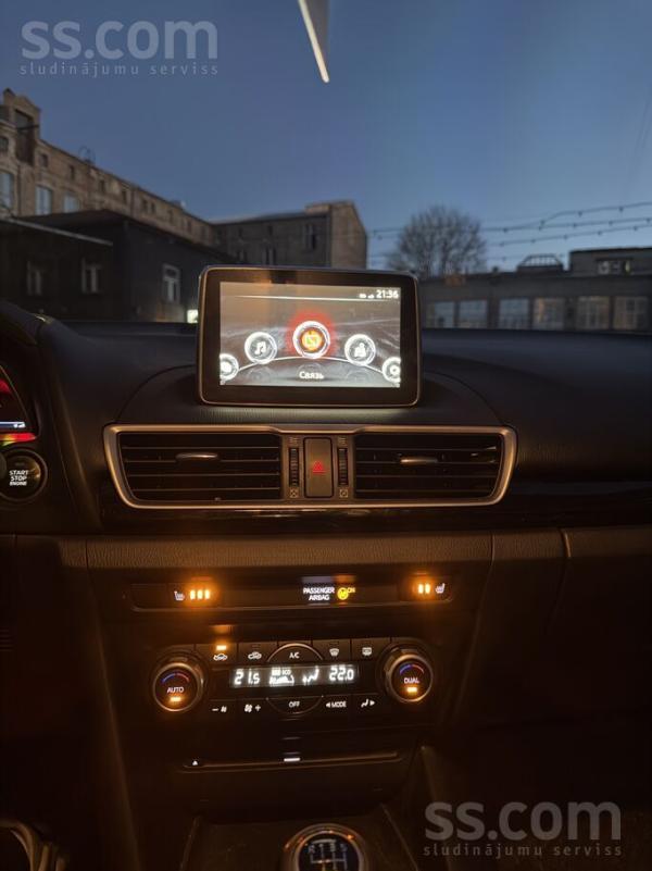 Белый Мазда 3 2015 в Рига, объемом двигателя 2.20 л и пробегом 321 тыс. км за 5000 €, фото 9 на AUTOMOTO.COM.LV