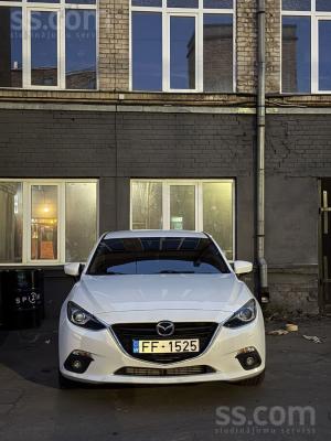 White Mazda 3 2015 in Riga, with an engine capacity of 2.20 L and mileage of 321 thousand km for 5000 €, photo 11 on AUTOMOTO.COM.LV