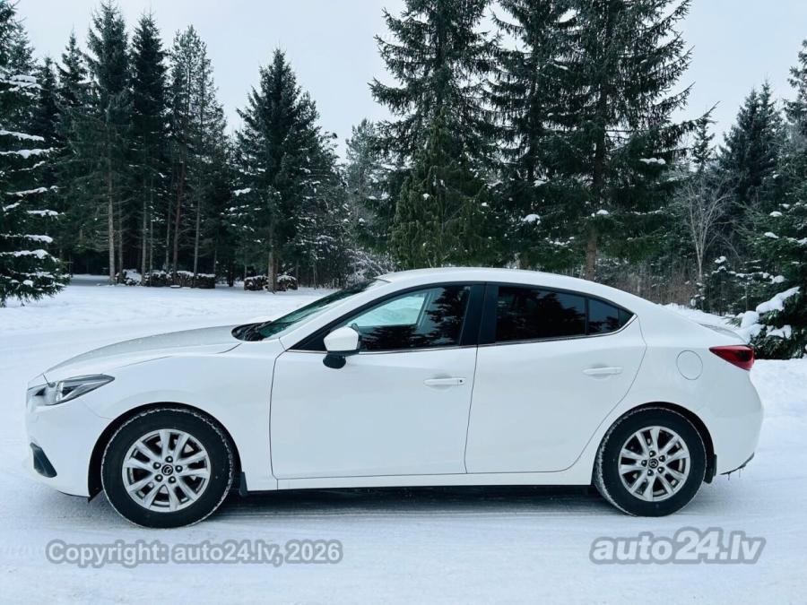 White Mazda 3 2017 in Tallinn, with an engine capacity of 2.00 L and mileage of 137 thousand km for 11000 €, photo 2 on AUTOMOTO.COM.LV