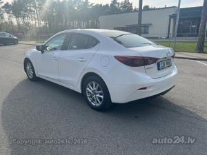 Balts Mazda 3 2017 Tallina, ar dzinēja tilpumu 2.00 L un nobraukumu 89 tūkst. km par 11990 €, foto 4 vietnē AUTOMOTO.COM.LV