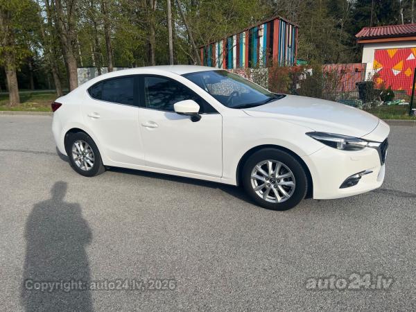 White Mazda 3 2017 in Tallinn, with an engine capacity of 2.00 L and mileage of 89 thousand km for 11990 €, photo 6 on AUTOMOTO.COM.LV