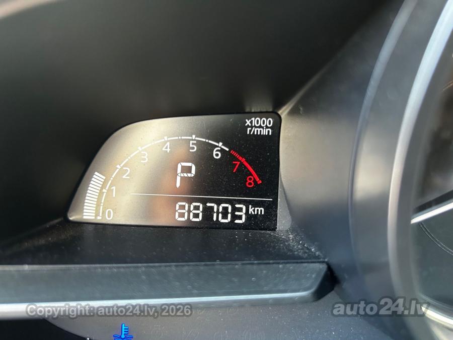 Balts Mazda 3 2017 Tallina, ar dzinēja tilpumu 2.00 L un nobraukumu 89 tūkst. km par 11990 €, foto 16 vietnē AUTOMOTO.COM.LV