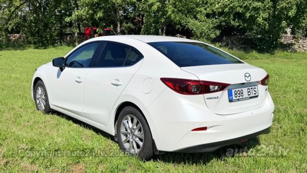 Balts Mazda 3 2018 Kuresāre, ar dzinēja tilpumu 2.00 L un nobraukumu 101 tūkst. km par 11000 €, foto 5 vietnē AUTOMOTO.COM.LV