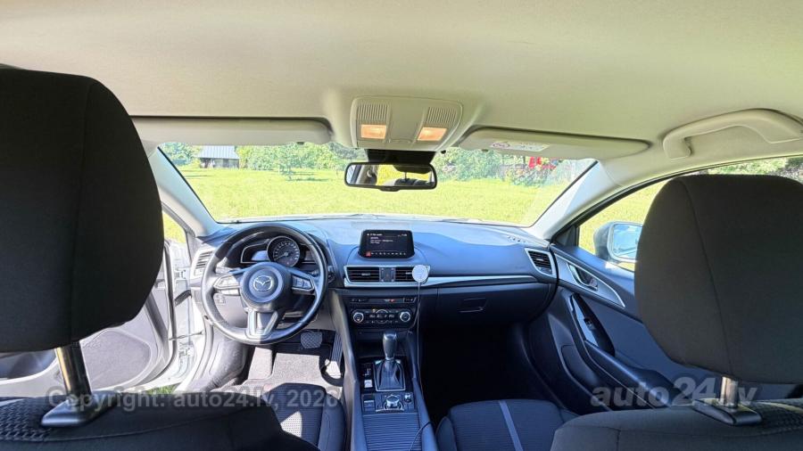 Balts Mazda 3 2018 Kuresāre, ar dzinēja tilpumu 2.00 L un nobraukumu 101 tūkst. km par 11000 €, foto 8 vietnē AUTOMOTO.COM.LV