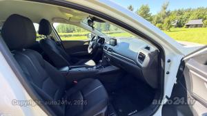 Balts Mazda 3 2018 Kuresāre, ar dzinēja tilpumu 2.00 L un nobraukumu 101 tūkst. km par 11000 €, foto 14 vietnē AUTOMOTO.COM.LV