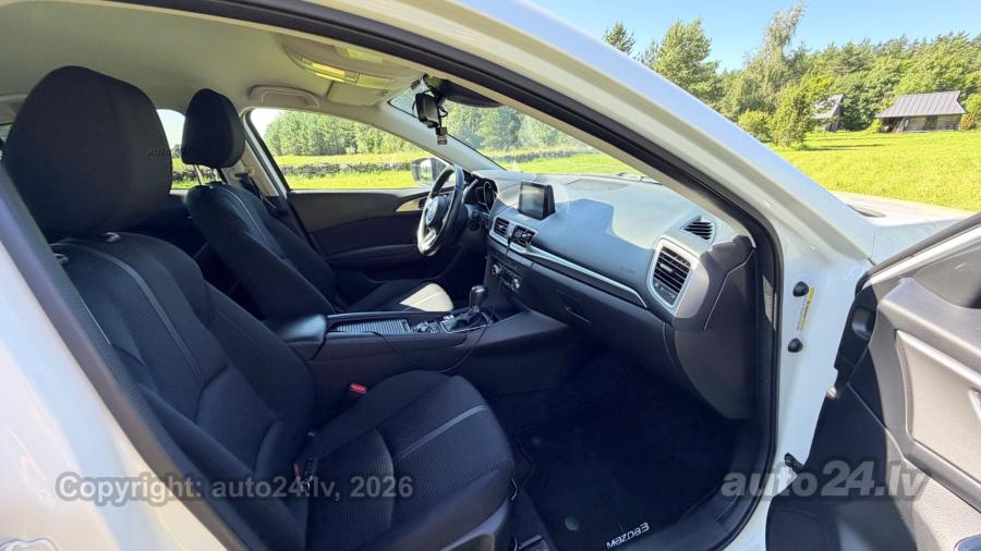 Balts Mazda 3 2018 Kuresāre, ar dzinēja tilpumu 2.00 L un nobraukumu 101 tūkst. km par 11000 €, foto 14 vietnē AUTOMOTO.COM.LV