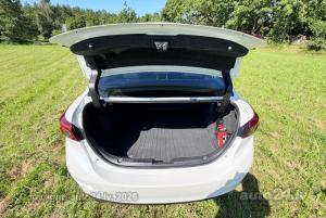 Balts Mazda 3 2018 Kuresāre, ar dzinēja tilpumu 2.00 L un nobraukumu 101 tūkst. km par 11000 €, foto 16 vietnē AUTOMOTO.COM.LV