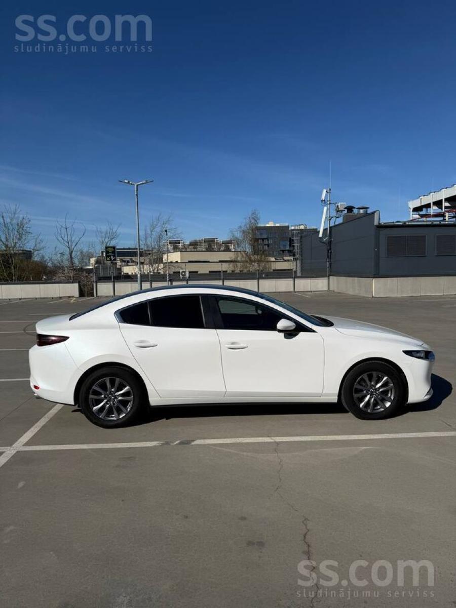 Balts Mazda 3 2022 Rīga, ar dzinēja tilpumu 2.00 L un nobraukumu 47 tūkst. km par 18900 €, foto 4 vietnē AUTOMOTO.COM.LV